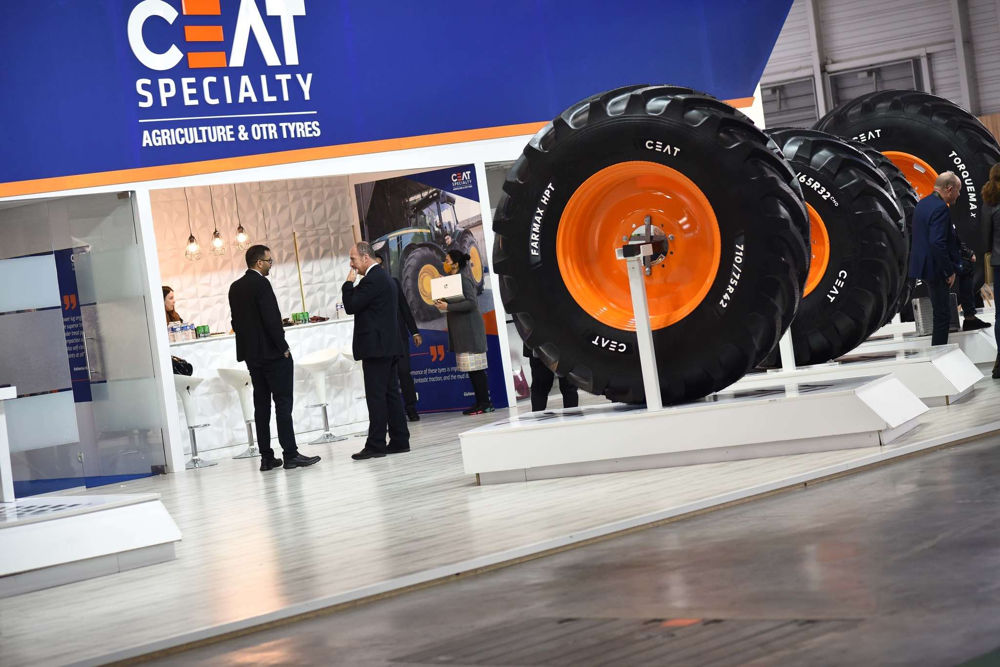 A quick guide to different tractor tyres, sizes and recommendations