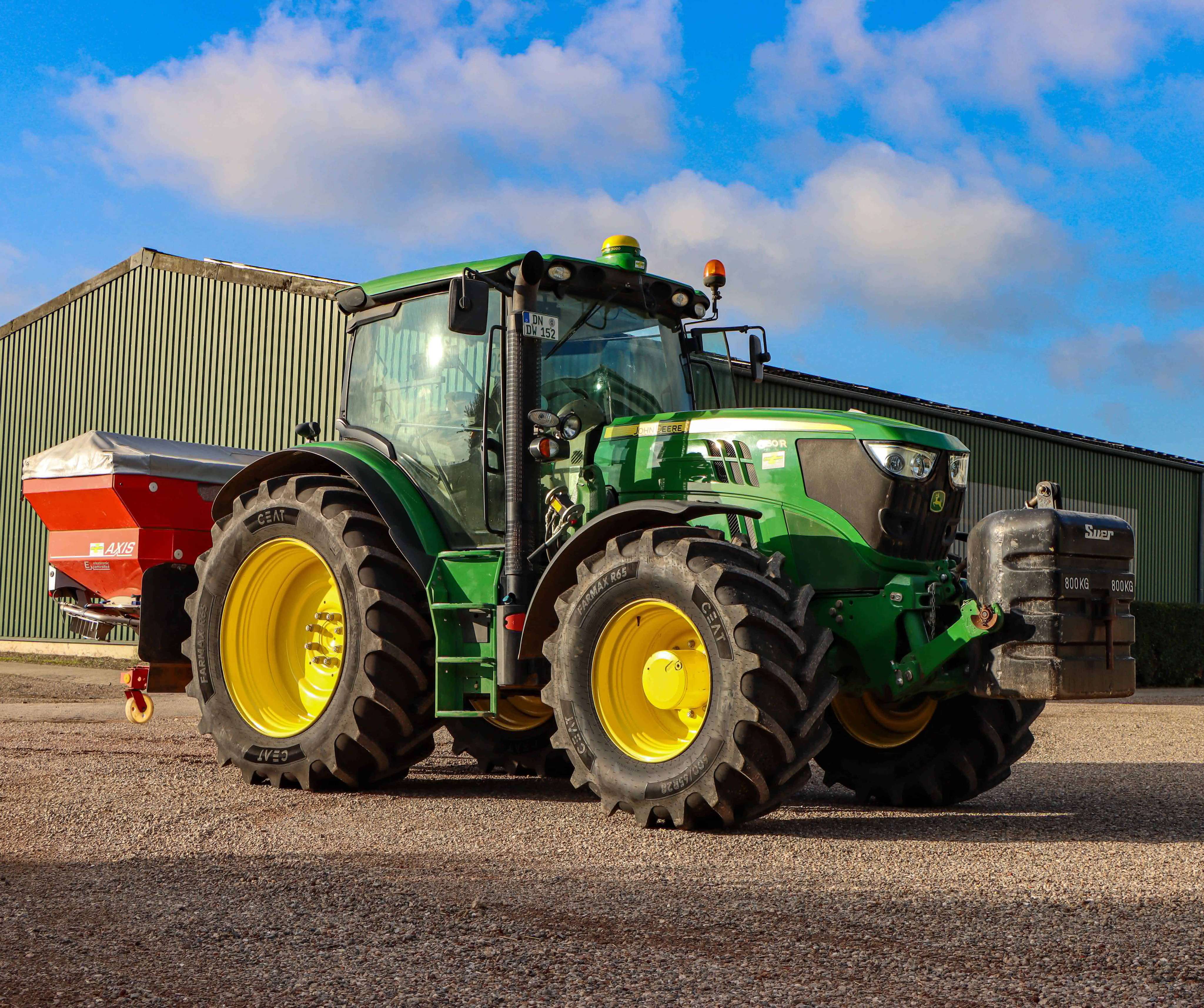 A quick guide to different tractor tyres, sizes and recommendations