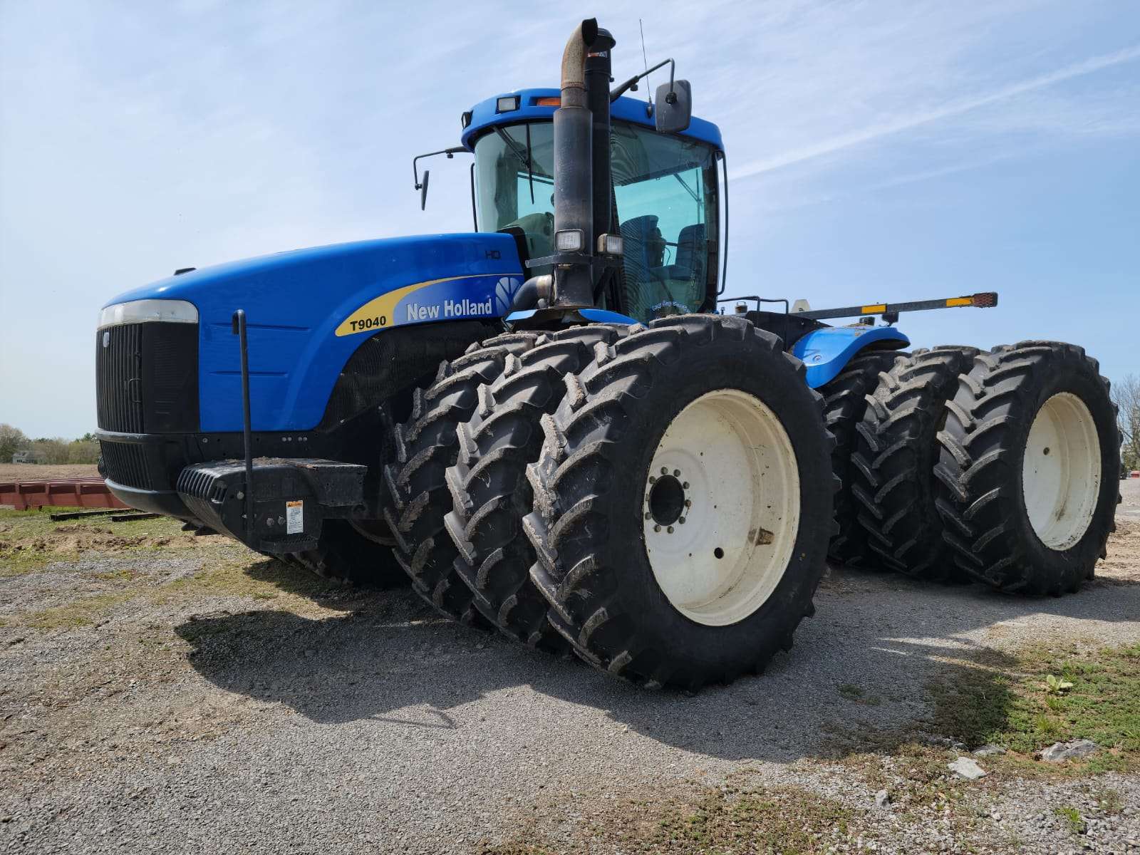 How FARMAX R2 tractor tyres ensure top-notch self-cleaning capabilities?
