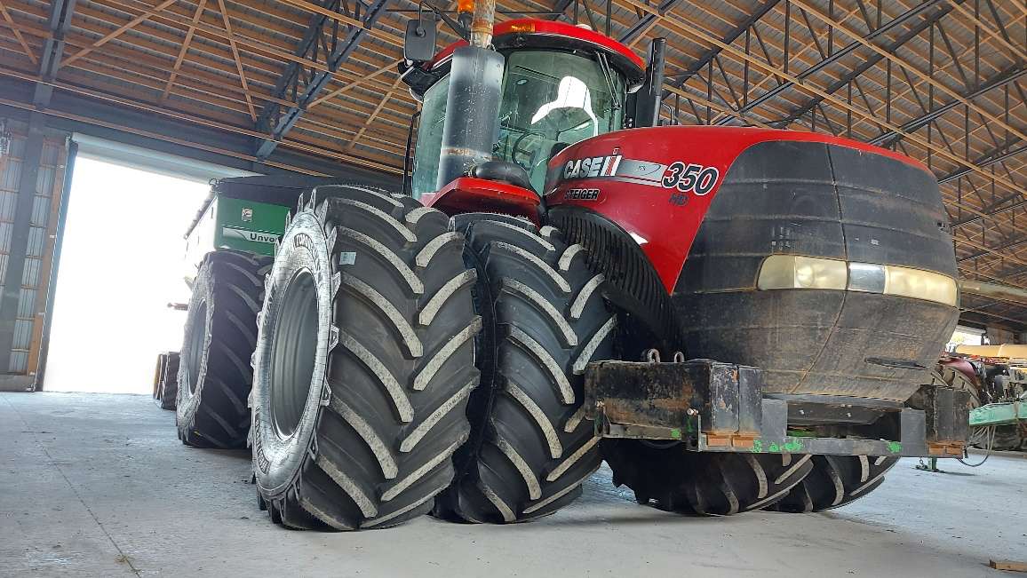 Buyer’s Guide to Tractor Tire Sizes | CEAT Specialty